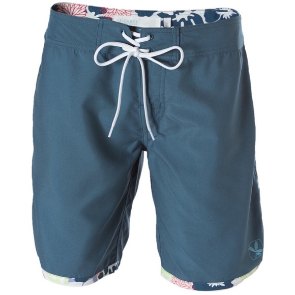 Carve Designs | Shorts | Carve Designs Pipeline Board Short Womens Blue ...